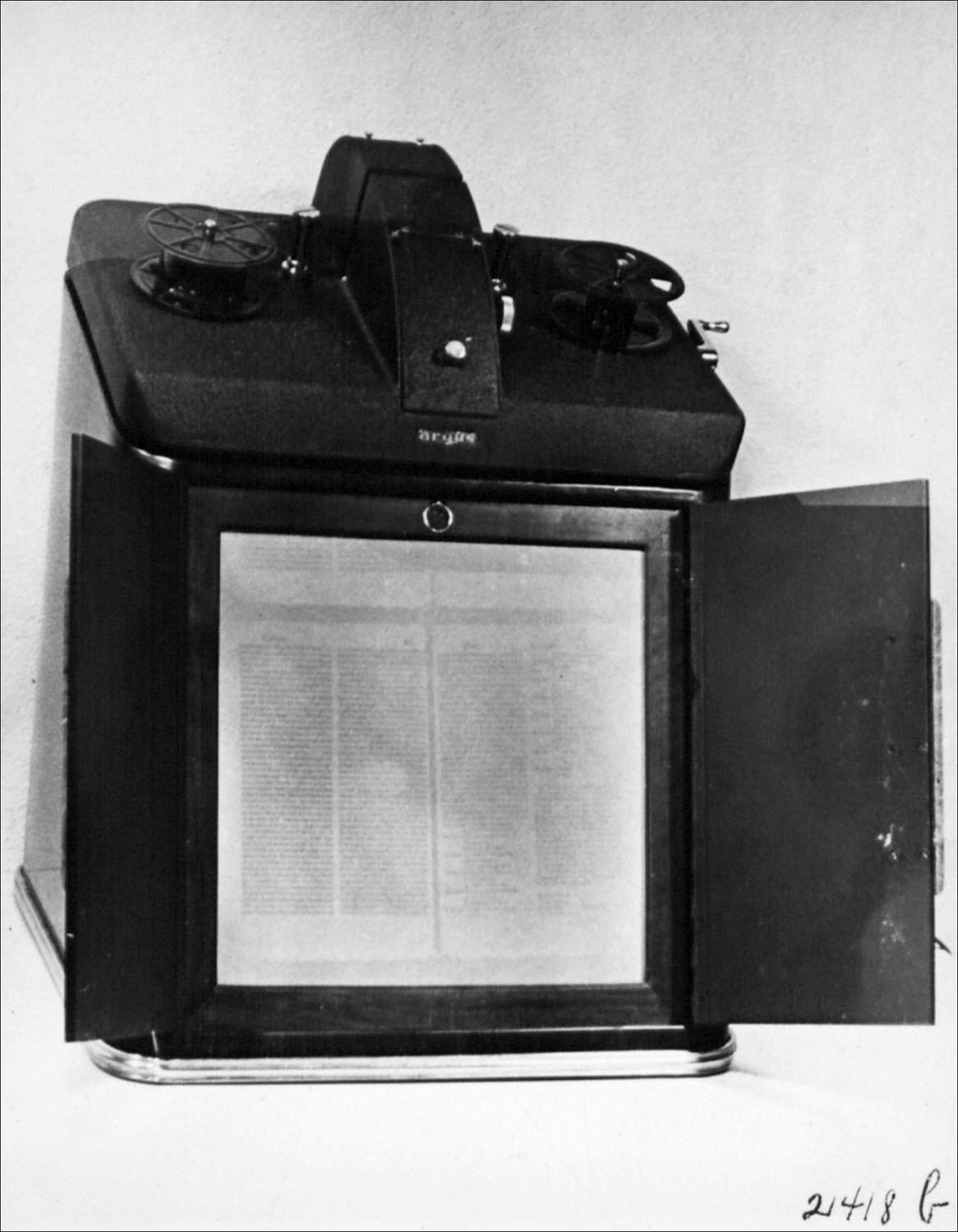 MicrofilmMachine_RAC_001 - REsource